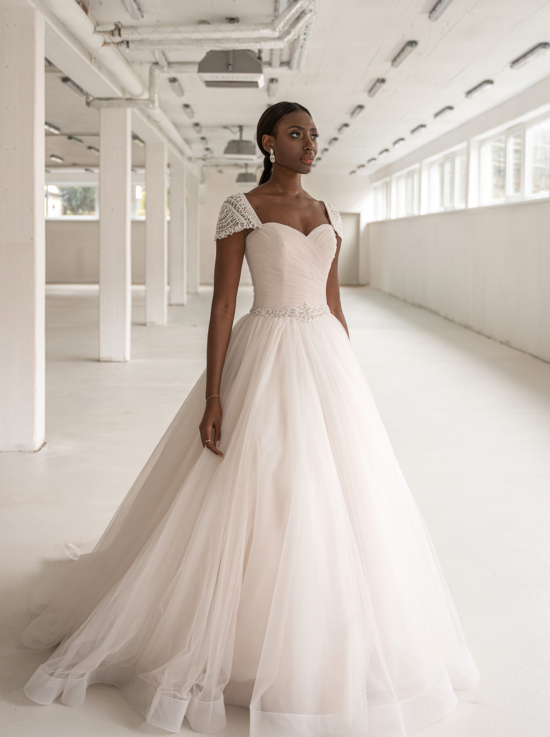 Novabella 30928 - dianelegrandbridal.com